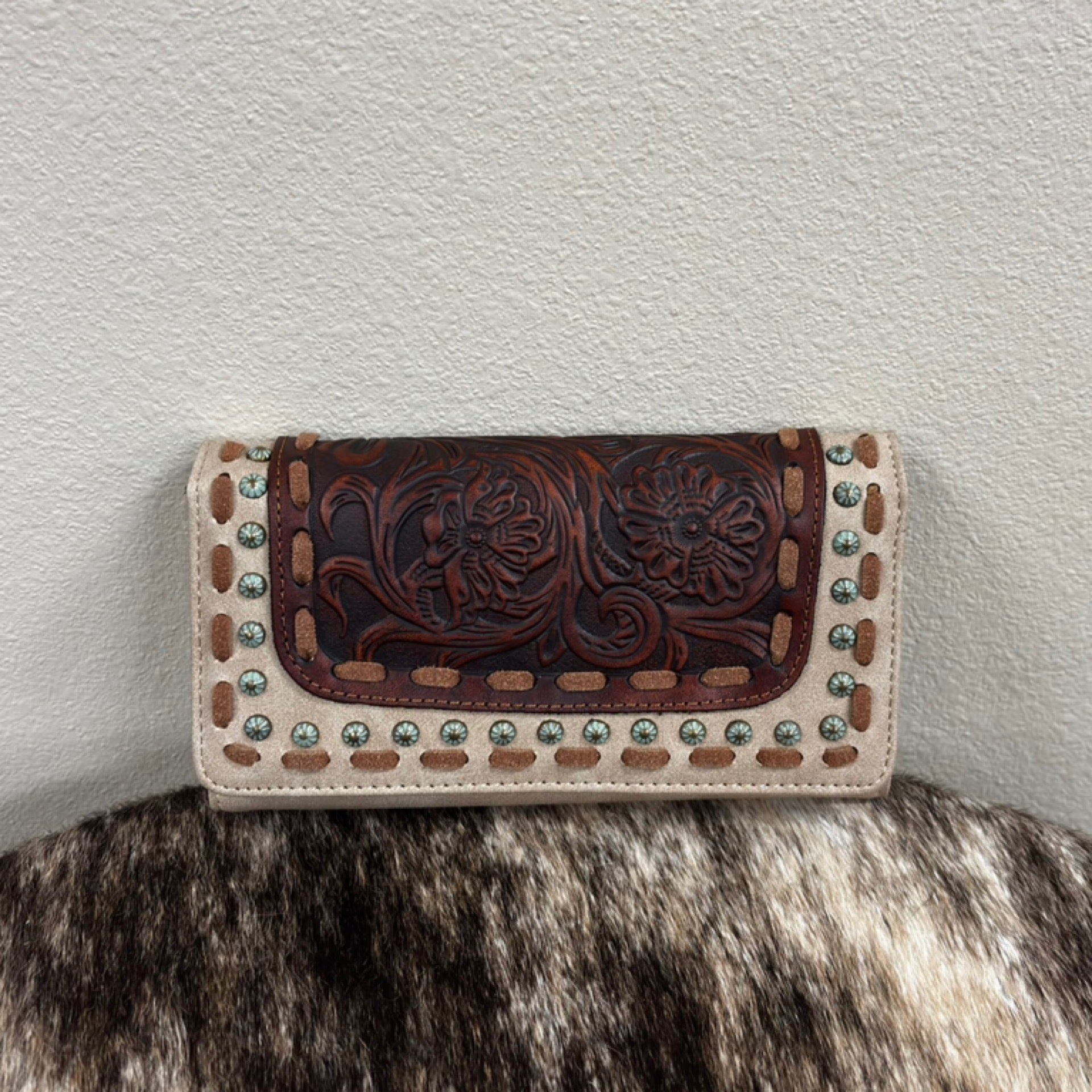 TRINITY RANCH BROWN FLORAL TOOLED WALLET | Southern Comfort Western Wear